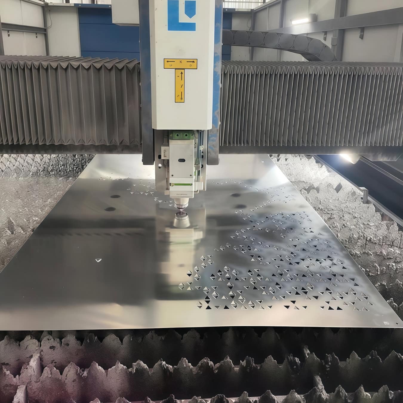 How To Cut Aluminum Plate | TiRapid